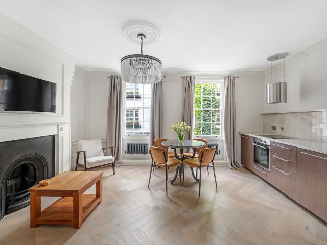 1 bedroom property to let in Bulstrode Street, Marylebone, London, W1U £5,500 pcm