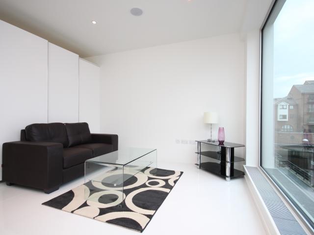 1 bedroom property to let in Baltimore Wharf, London, E14 £2,000 pcm