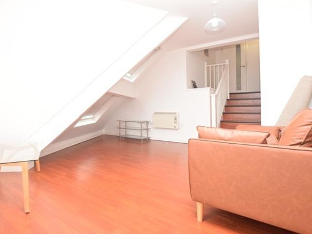 1 bedroom property to let in Berona House, Charles Street, S1 £900 pcm