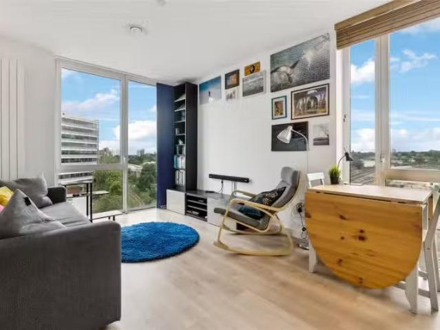1 bedroom property to let in Bollo Lane, Chiswick, London, W4.