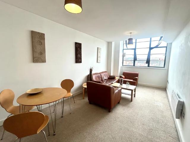 1 bedroom property to let in Bradford Street, Birmingham £900 pcm