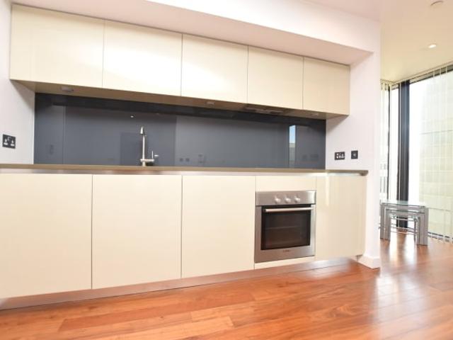 1 bedroom property to let in City Lofts, 7 St Pauls Square, Sheffield, S1 2JL £950 pcm