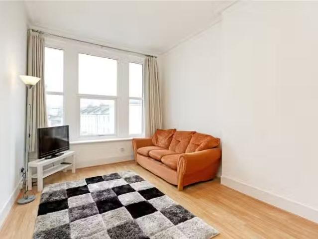 1 bedroom property to let in Earls Court Road, London, SW5 £.