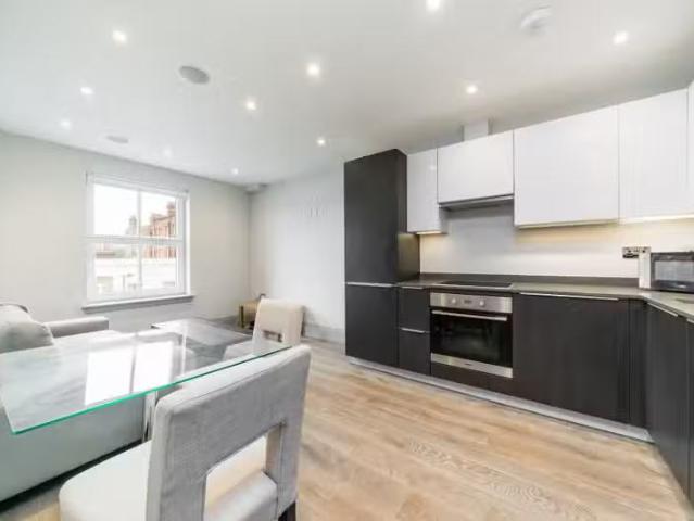 1 bedroom property to let in Fulham Road, Fulham, London, SW6.