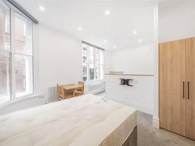 1 bedroom property to let in Fulham Road, London, SW3 £2,028.