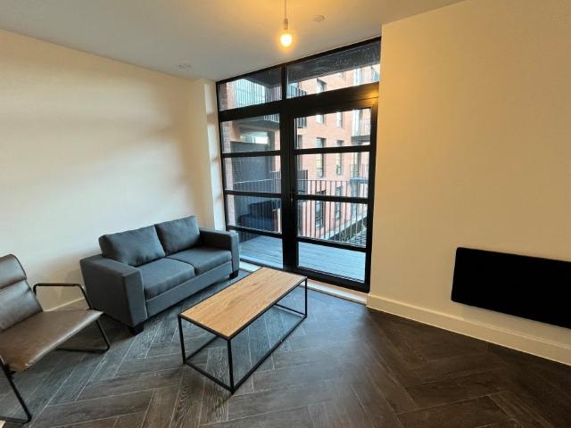 1 bedroom property to let in Gunsmith House, B4 £1,100 pcm