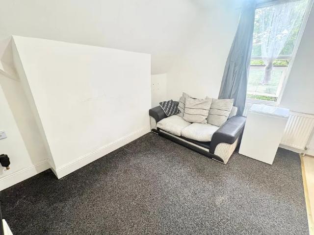 1 bedroom property to let in Gillott Road, Edgbaston £725 pcm