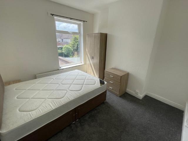 1 bedroom property to let in Green Lane, Halesowen, West Midlands £475 pcm