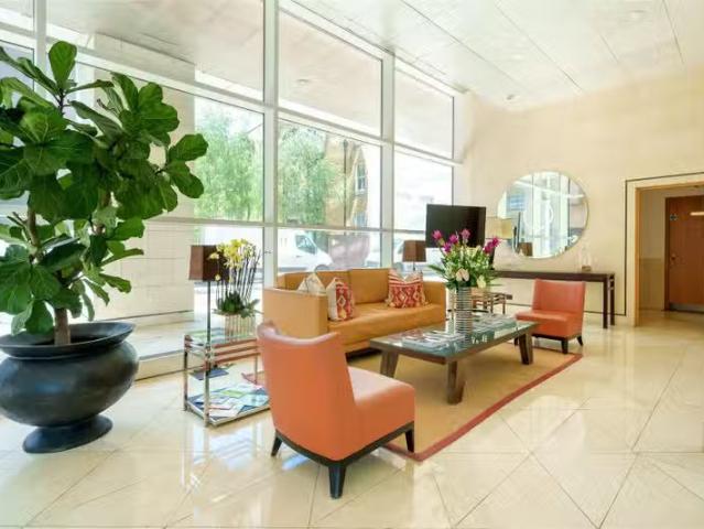 1 bedroom property to let in Grosvenor Road, The Panoramic, We.