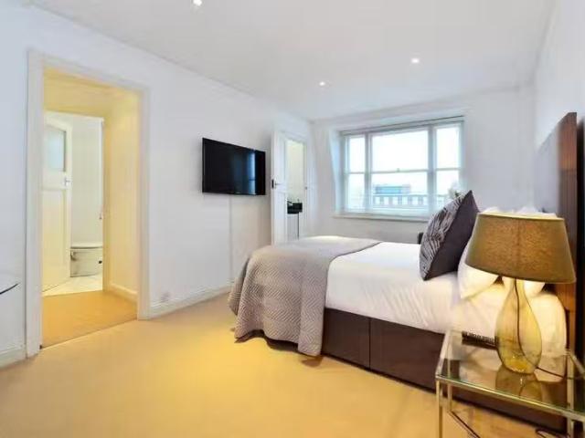 1 bedroom property to let in Hill Street, Mayfair, London, W1J.