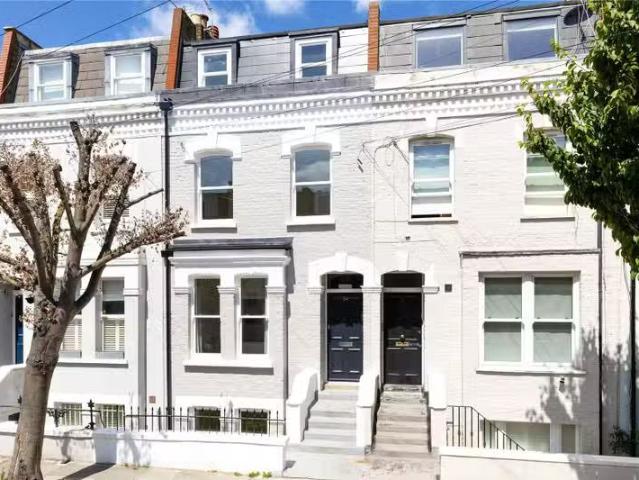 1 bedroom property to let in Kilmaine Road, London, SW6 £1,5.