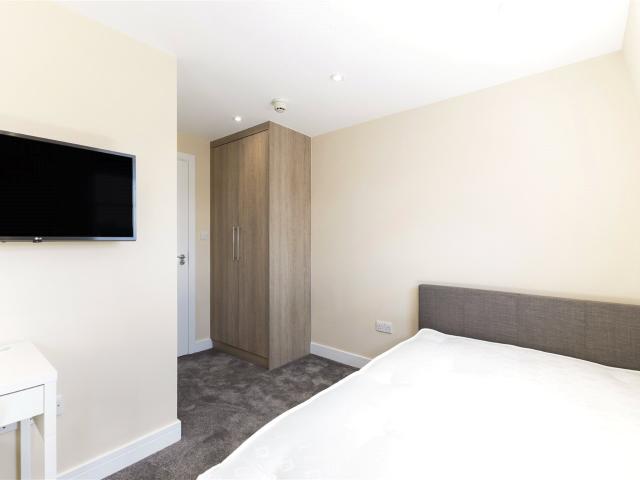 1 bedroom property to let in Kilmaine Road, London, SW6 £1,650 pcm