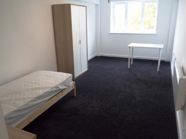 1 bedroom property to let in Legends Court, Wolverhampton £625 pcm