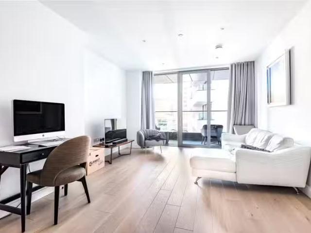 1 bedroom property to let in Park Drive, London, E14 £715 pw