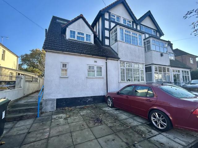1 bedroom property to let in Poplar Avenue, Edgbaston £725 pcm