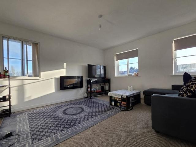 1 bedroom property to let in Princess Gate, West Bromwich £775 pcm