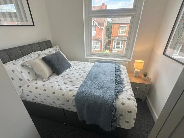 1 bedroom property to let in Prospect Road North, Redditch £600 pcm