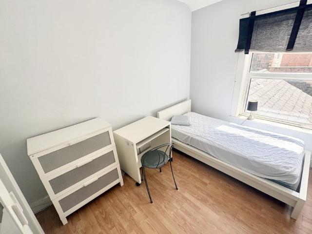 1 bedroom property to let in Reservoir Road, Edgbaston £575 pcm