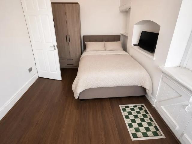 1 bedroom property to let in St Alban's Road, Smethwick £525 pcm