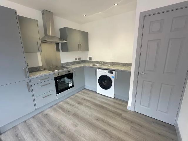 1 bedroom property to let in St. Stephens House, Redditch £825 pcm