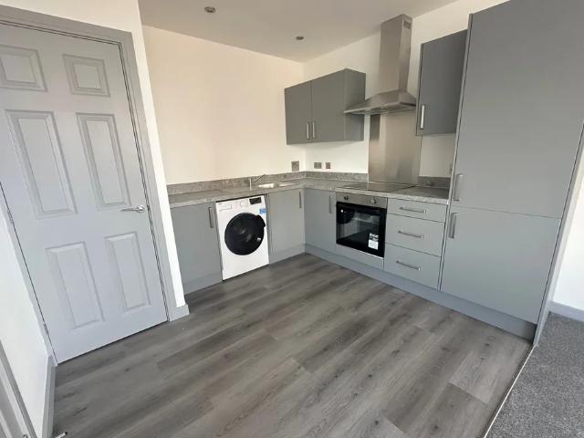 1 bedroom property to let in St. Stephens House, Redditch £825 pcm