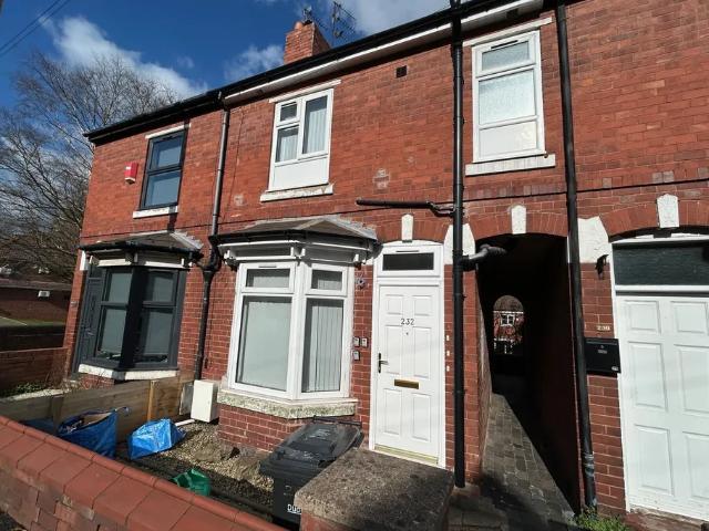 1 bedroom property to let in Stourbridge Road, Halesowen, West Midlands £800 pcm