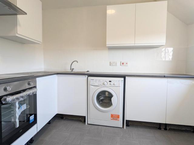 1 bedroom property to let in Tyndalls Park Road, Clifton, Bristol £1,250 pcm
