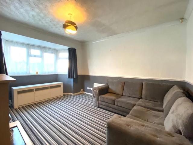 1 bedroom property to let in The Oaks, Shard End, B34 £850 pcm