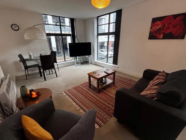 1 bedroom property to let in Water Street, Birmingham, B3 £900 pcm