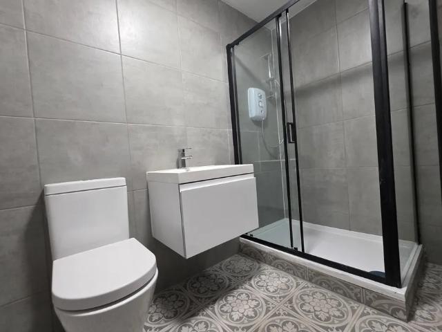 1 bedroom property to let in Wellington Road, Bilston, WV14 £750 pcm
