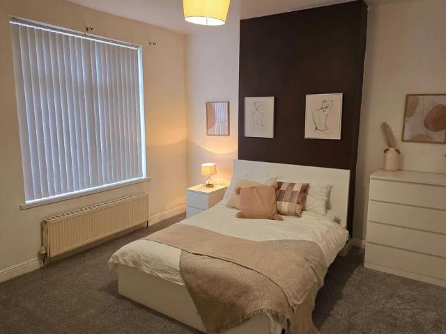 1 bedroom property to let in Wellington Road, Smethwick £600 pcm