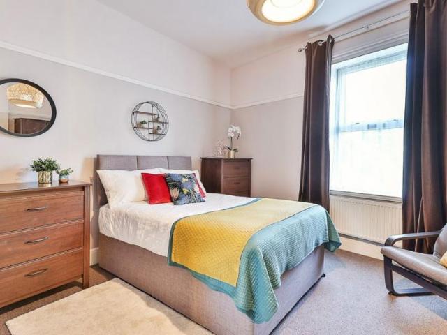 1 bedroom Property To Let
