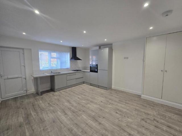 1 bedroom Property To Let