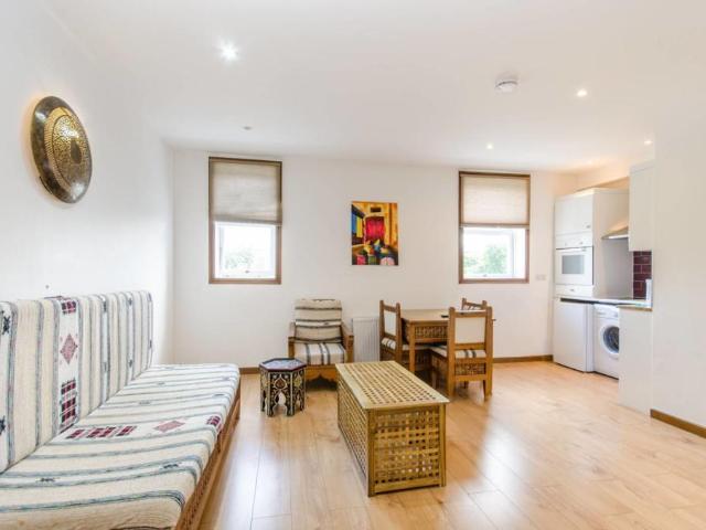 1 bedroom property to let