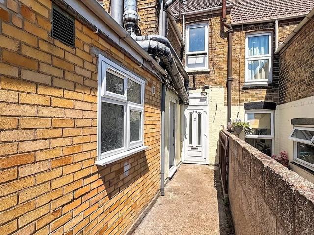 1 bedroom property to rent