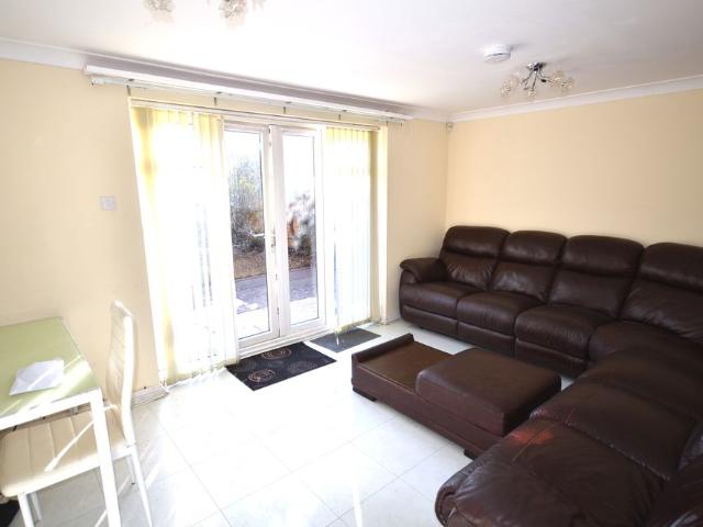 1 bedroom property to rent