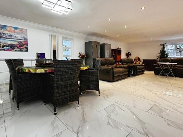 1 bedroom property to rent