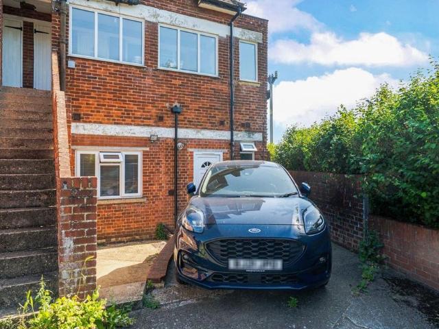 1 bedroom ground floor flat to rent