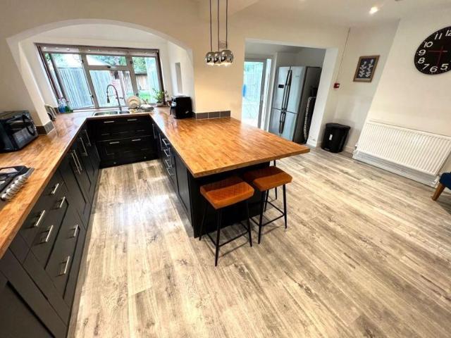 1 bedroom property to rent