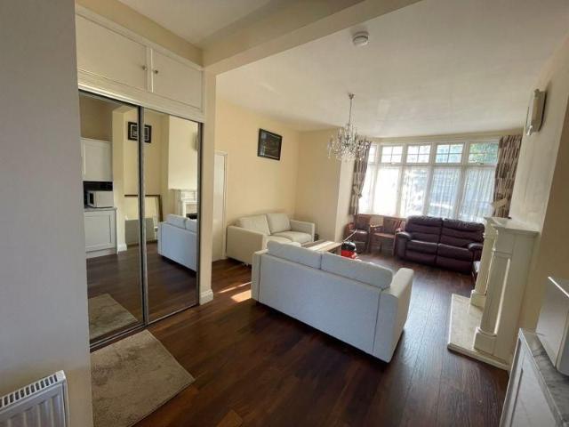 1 bedroom property to rent