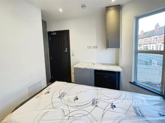 1 bedroom property to rent