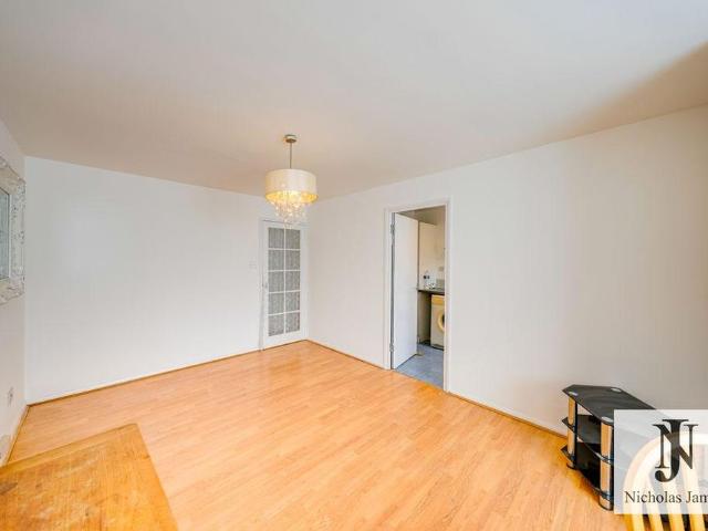 1 bedroom property to rent