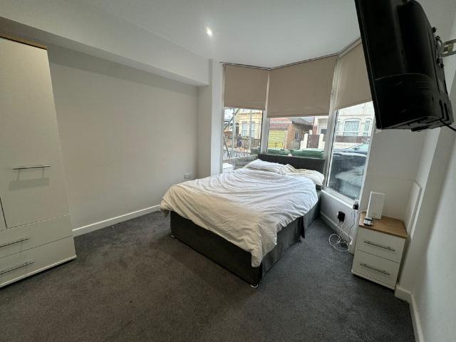 1 bedroom property to rent 138 Queens Road, Portsmouth, PO2