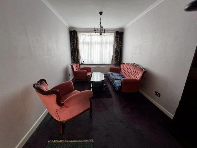 1 bedroom property to rent