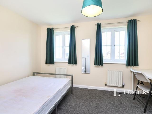 1 bedroom property to rent Chipmunk Chase, Hatfield, Hertfordshire, AL10