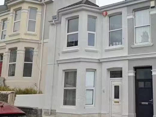 1 bedroom Property to rent, Cranbourne Avenue, Plymouth, PL4.