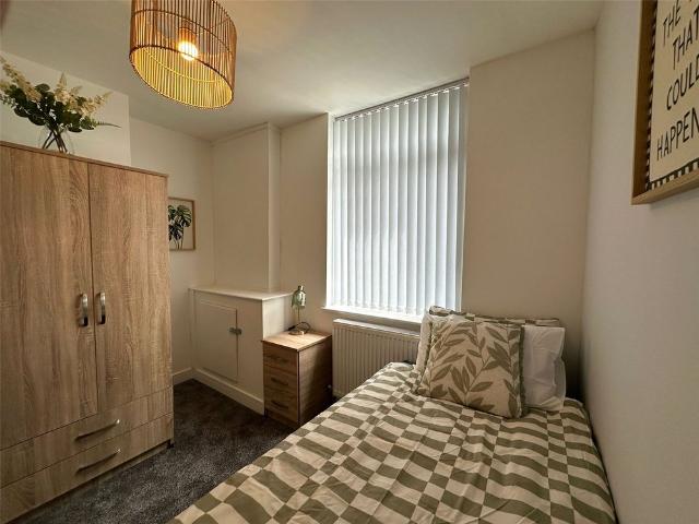 1 bedroom property to rent Hurst Street, Widnes, Cheshire, WA8