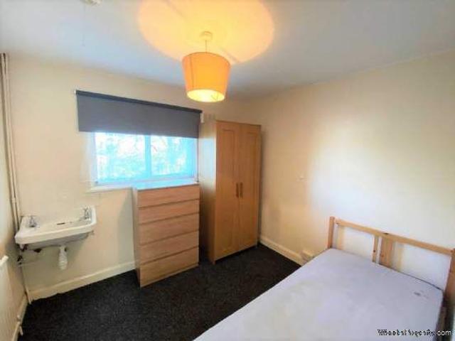 1 bedroom property to rent in Canterbury