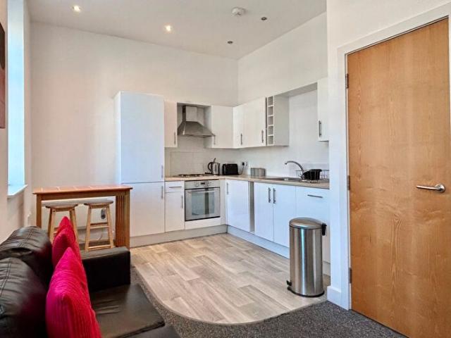 1 Bedroom Property To Rent In Flat Exchange Building, Market Street, Llanelli, SA15