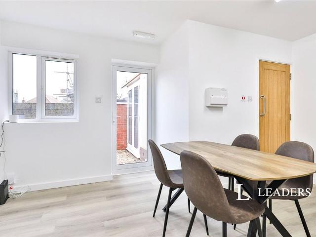 1 bedroom property to rent Kimmeridge Avenue, Poole, Dorset, BH12